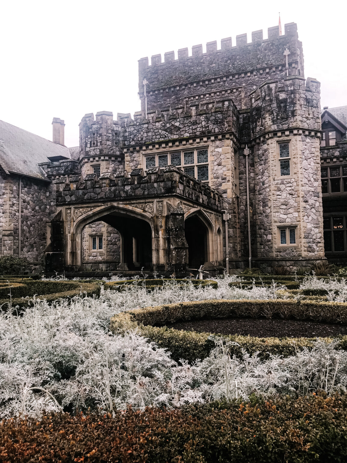 Where is Arrow Filmed? 20+ Arrow Filming Locations You Can Visit in ...