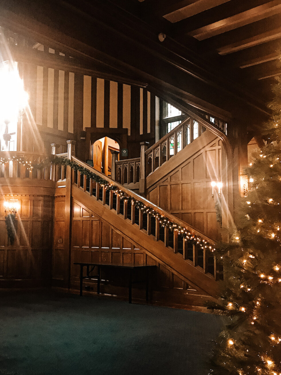 Where is Arrow Filmed? 20+ Arrow Filming Locations You Can Visit in ...