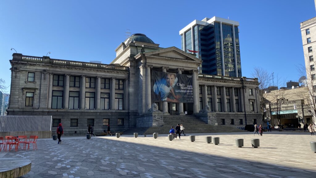 Where is Arrow Filmed? 20+ Arrow Filming Locations You Can Visit in ...