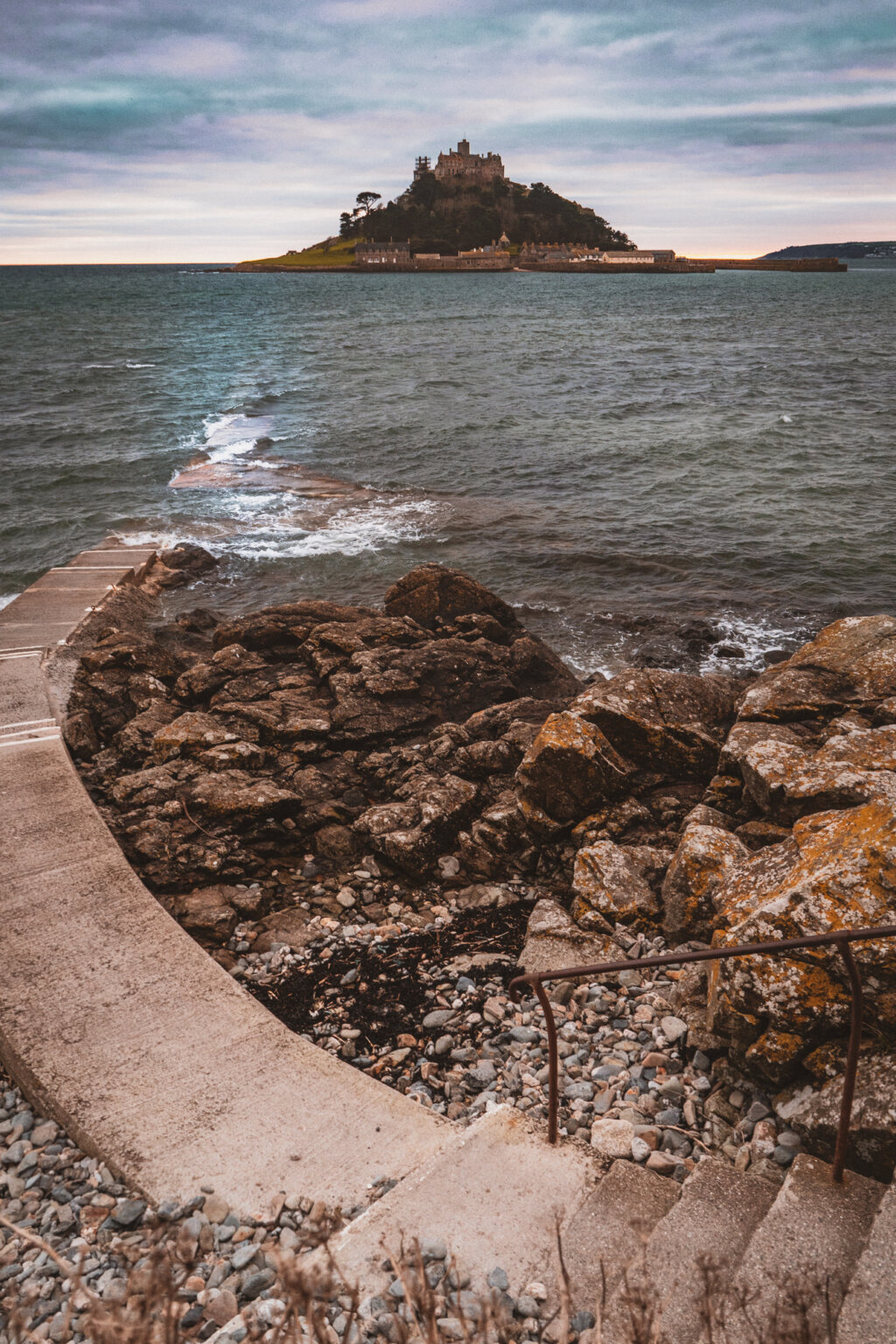 5 Enchanting Cornwall Castles (Straight Out of A Storybook!)