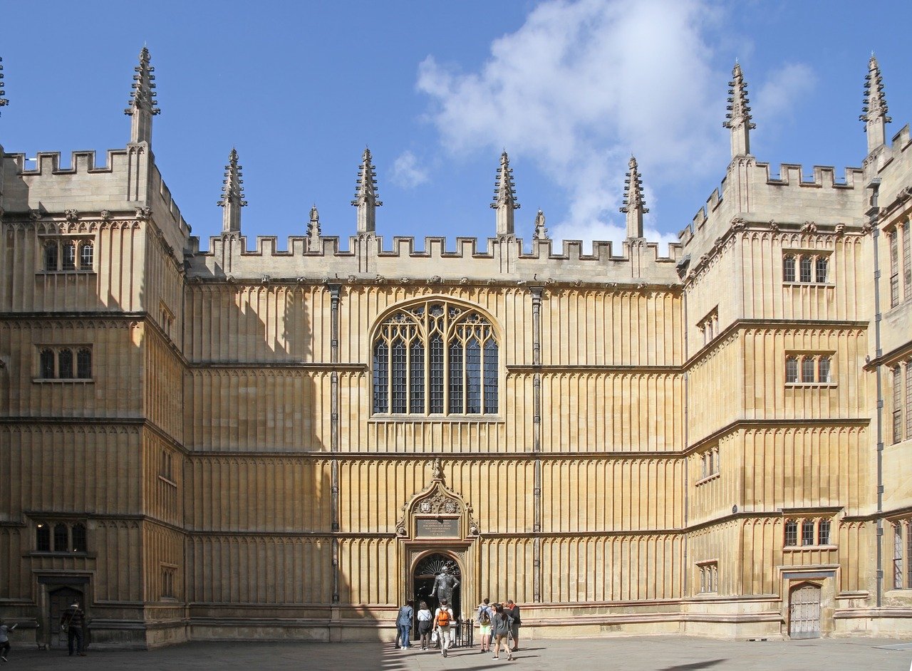 Harry Potter Filming Locations in Oxford Any Superfan MUST Visit ...