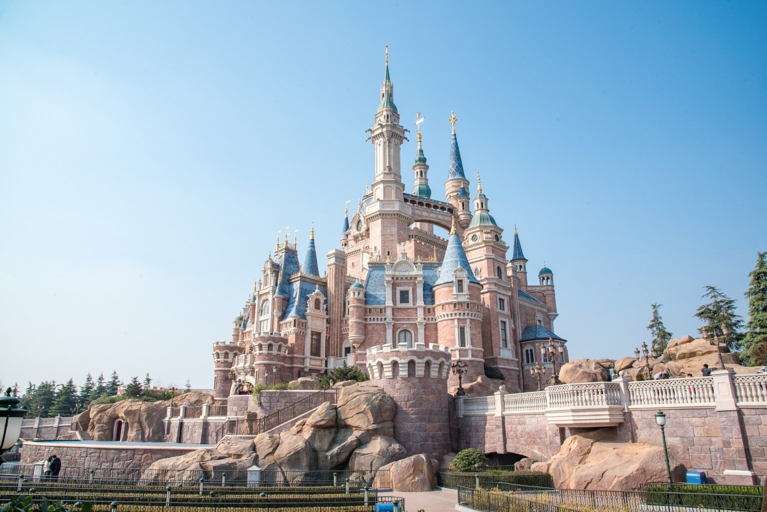 Inside the Shanghai Disney Castle: History, Architecture & Secrets ...