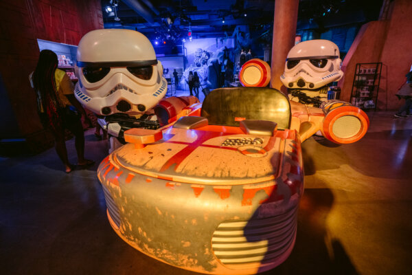 How to Make a Custom Funko Pop in LA at Funko Hollywood POP! People ...